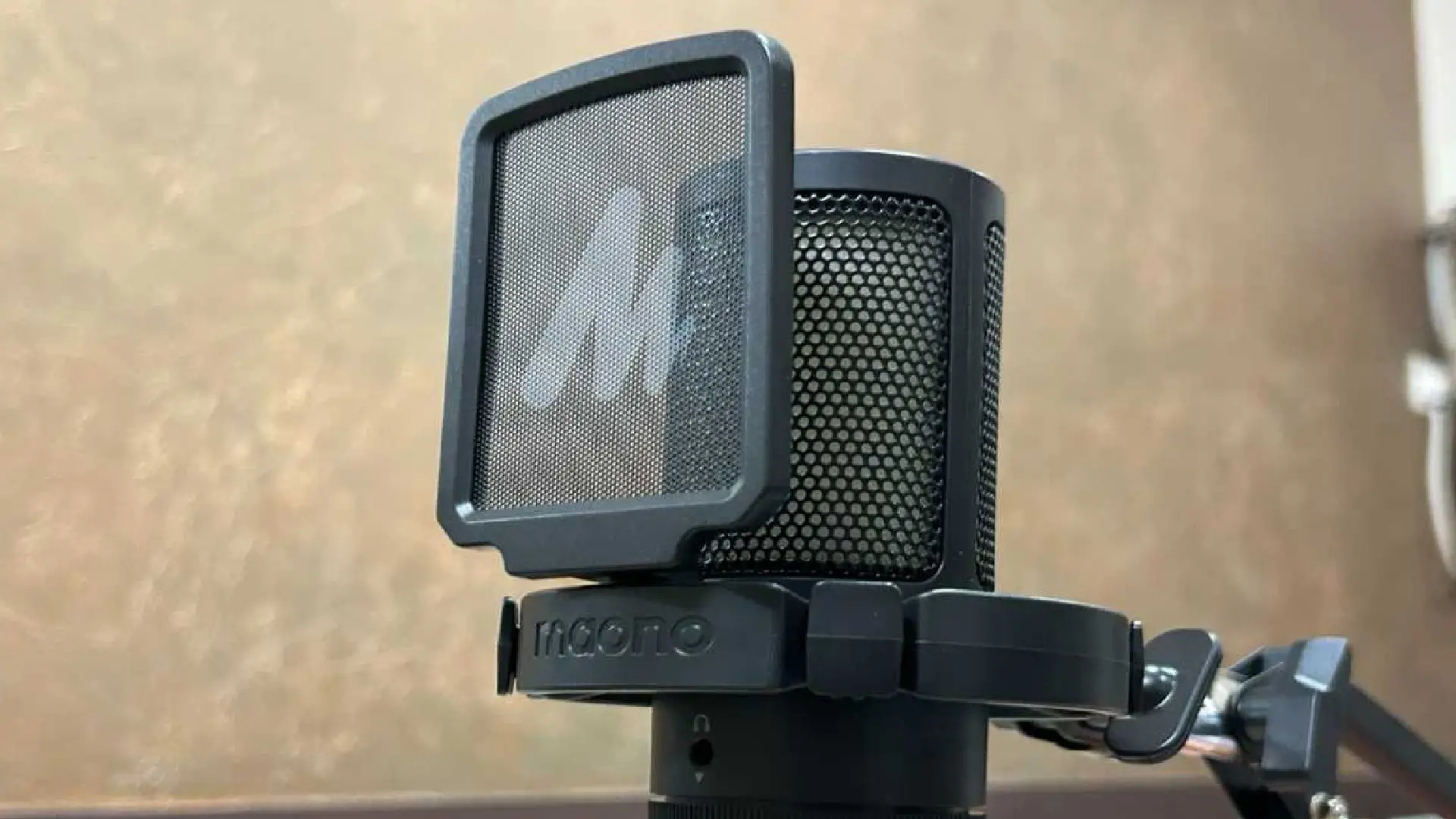 Unlocking Gaming Audio Excellence: Maono DGM20S Microphone Review ...